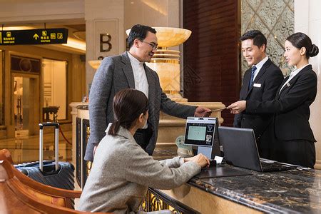 酒店前台给顾客办理入住特写高清图片下载 正版图片501124968 摄图网