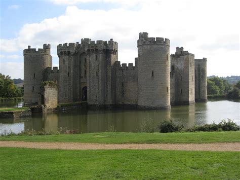 Bodiam Castle Sussex Uk Bodiam Castle Castle Beach Time