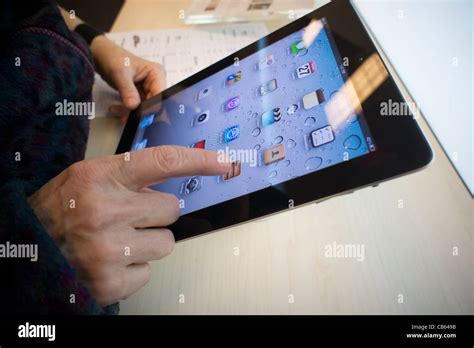 Best Buy Ipad Hi Res Stock Photography And Images Alamy