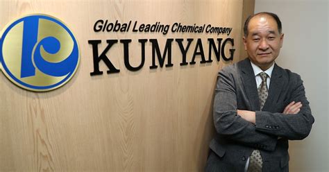 특징주 금양 ‘배터리 아저씨 사표 소식에 하락세