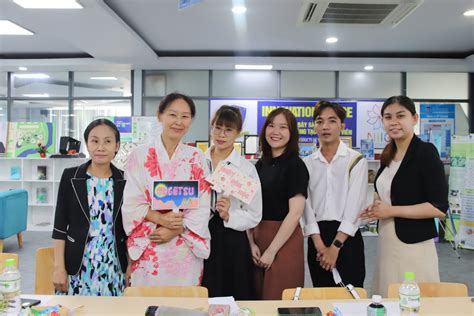 Sinh Viên Ngôn Ngữ Nhật Trường Đh Nguyễn Tất Thành Nhiều Hoạt động Học