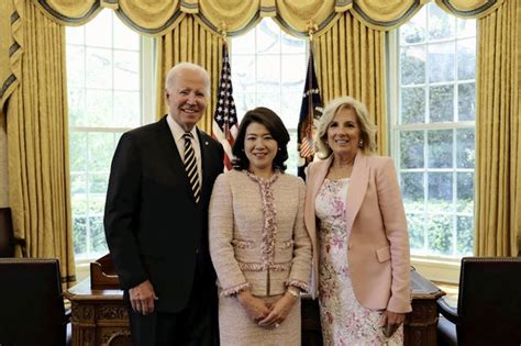 岸田首相夫人、ホワイトハウスでバイデン大統領夫人と懇談 読売新聞