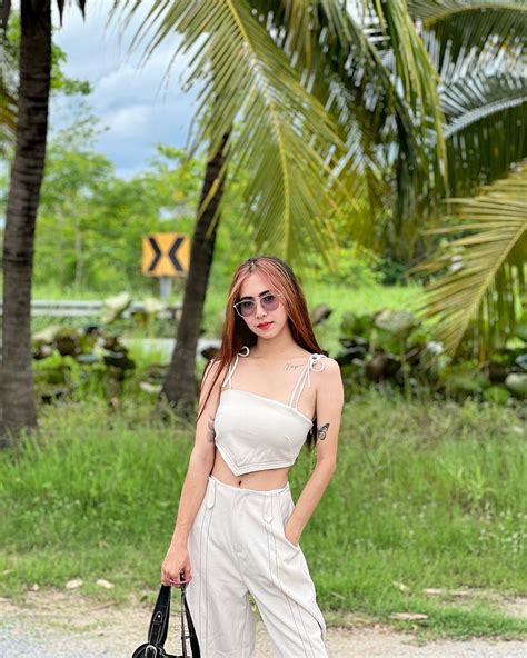 Song Kittiyaporn 🌙 ️ ️ ️💬 Instagram