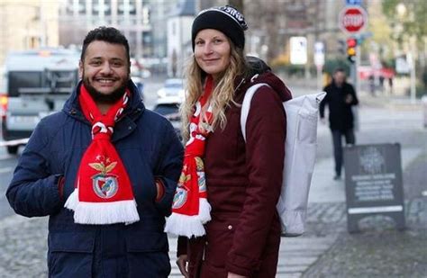 Coluna DÁguias Gloriosas Um Casal Alemão Apaixonado Pelo