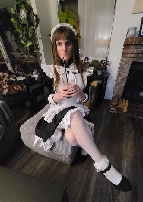 The Maid Outfits Pretty Euphoric These Days 🎃🎃😊🎃 Rtranspositive