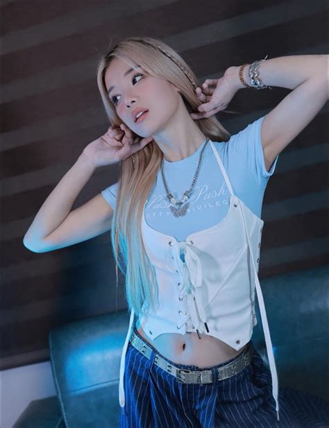 Tổng Hợp 99 Hình ảnh Hoàng Yến Chibi Sexy Táo Bạo Khoe Dáng