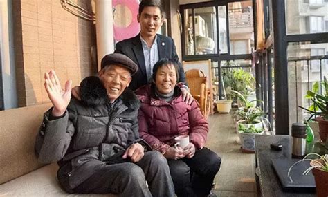 70岁患癌老人被北大儿子骗出国，从4000米高空一跃而下，88天后重获新生，后来他怎么样了？腾讯新闻