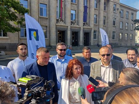 Христо Петров Ицо Хазарта и Рена Стефанова към гражданите на Русе