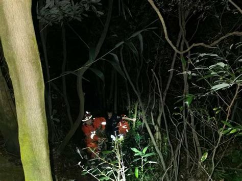 紧急！“驴友”登山探险迷路被困 每日头条