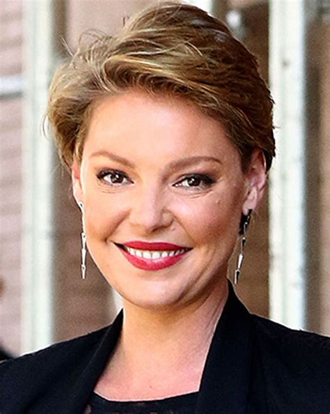 30 Easy Short Hairstyles For Older Women You Should Try Page 7 Of 10