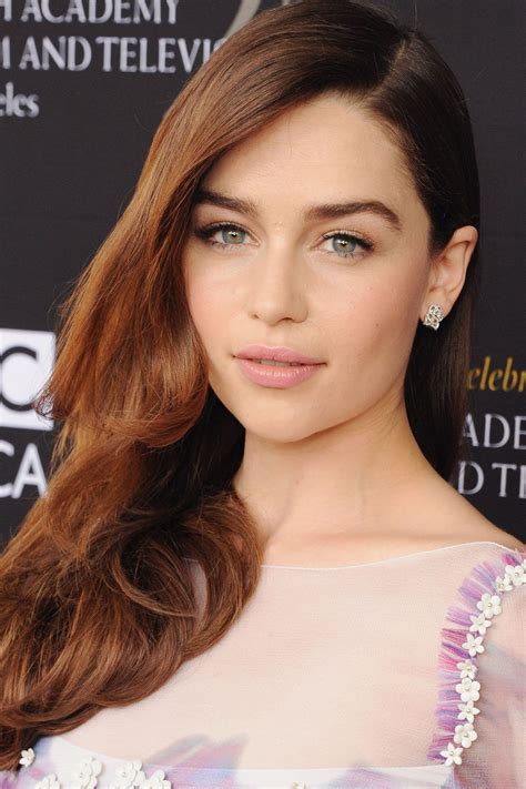 Los Mejores Cambios De Look De Emilia Clarke Red Haired Galería De