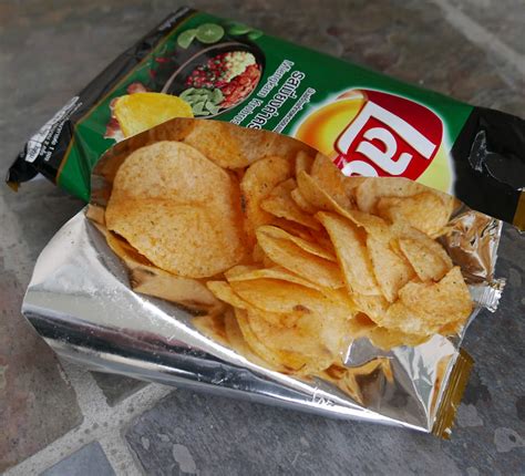 Thai Lays Potato Chips Miengkam Flavor 75 Gram Importfood