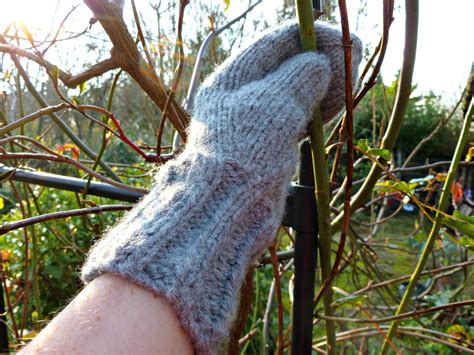 Split Mittens Free Pattern And Tutorial Winwick Mum