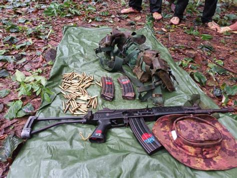 သံဖြူဇရပ် မုဒုံ လမ်းပိုင်းရှိ ရောင်ဒေါင်းရွာ အနီးတွင် စစ်ကား ၁ စီးကို