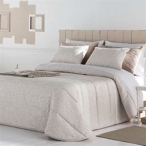 Colcha Y Fundas De Cojines Jacquard Delta Beige Mueblam Linge De