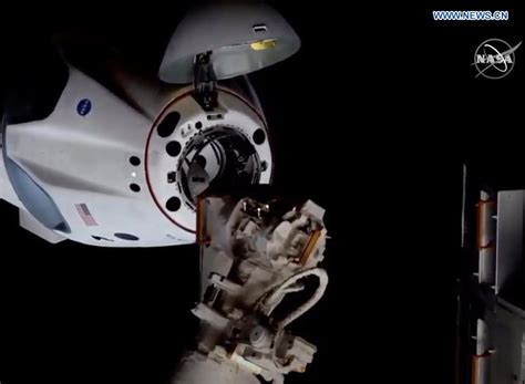 La Capsule Crew Dragon De Spacex Samarre à Liss Pour Une Mission