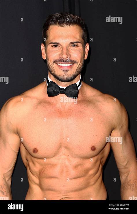 Gleb Savchenkos Fellow Dwts Pros Emma Slater Britt Stewart And Ezra
