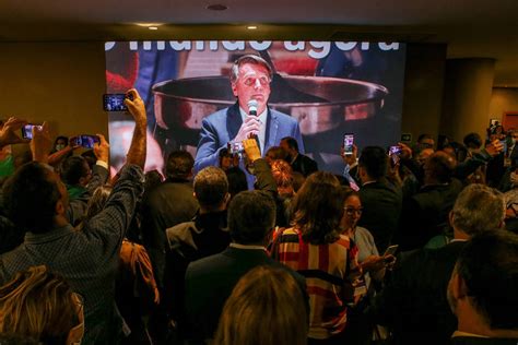 Campanha De Bolsonaro Quer Marqueteiro Do Pl Para Tv E Carlos Com Redes