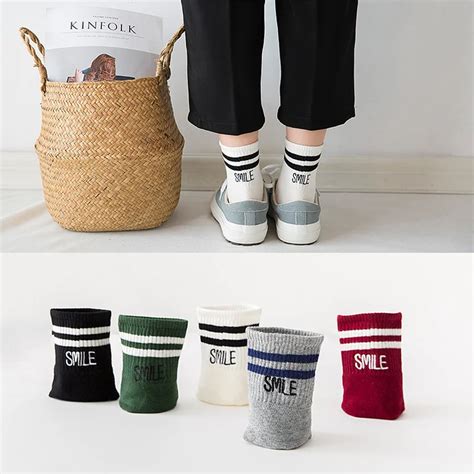 New Arrive Harajuku Retro Women Cotton Loose Socks For Autumn Winter