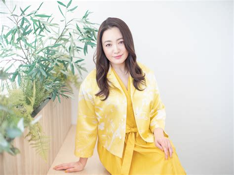 仲間由紀恵さん「帰ったら家族がいる。それが私にとっての幸せな場所」：telling テリング