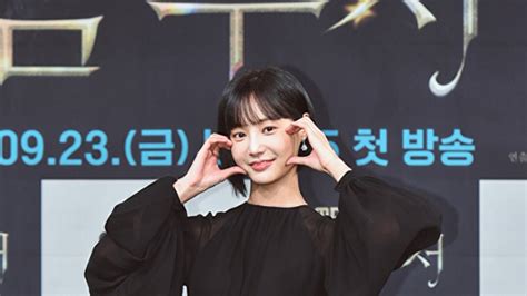 포토 금수저 연우 섹시한 시스루도 러블리하게