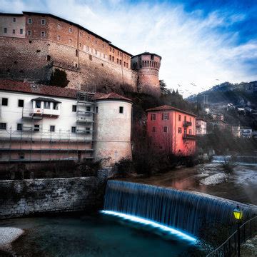 Rovereto Bilder – Durchsuchen 921 Archivfotos, Vektorgrafiken und ...