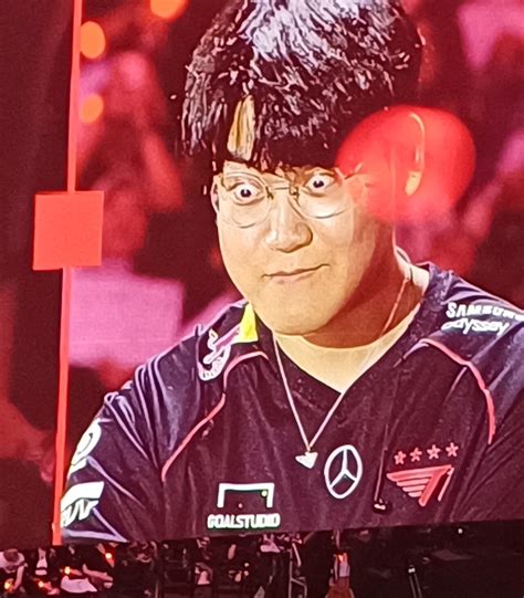 T1 나도 티원홈그라운드 직관 사진 하나만 풀어봄ㅋㅋㅋ 롤 리그 오브 레전드 에펨코리아