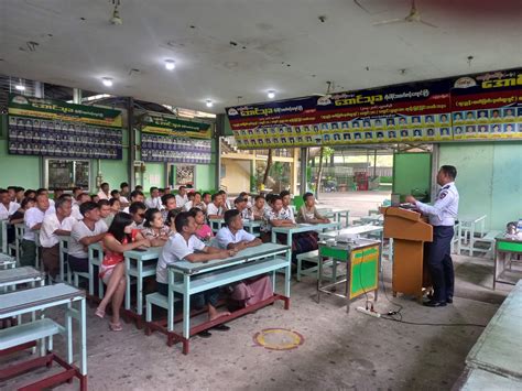 မင်္ဂလာဒုံမြို့ အောင်သုခကိုယ်ပိုင် အထက်တန်းကျောင်းတွင် ယာဉ်အန္တရာယ် လမ