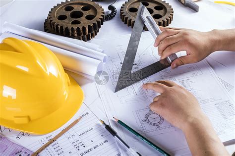 工程图纸的绘制高清图片下载 正版图片500944266 摄图网