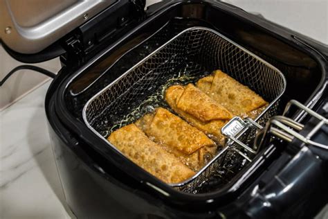 Corned Beef Egg Rolls Amandas Cookin Apps And Finger Foods