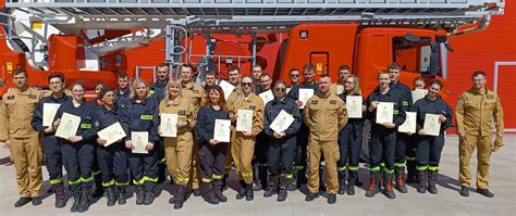 ZAKOŃCZENIE SZKOLENIA PODSTAWOWEGO STRAŻAKA RATOWNIKA OSP Komenda