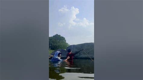 పొర్లుకుంట పట్టినం చేపలు 🤣 Telugu Fish Hunting Ganesh Vlogger