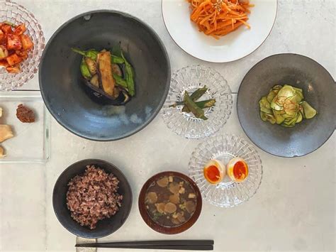 神崎恵さんのインスタグラム写真 神崎恵Instagram お昼ごはん 学校から帰ってきた次男がたまごの醤油漬けをのせたこってり