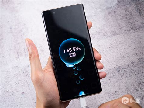 华为mate40 Pro素皮版图赏：星环设计，超感知徕卡电影影像跃见非凡 科客网