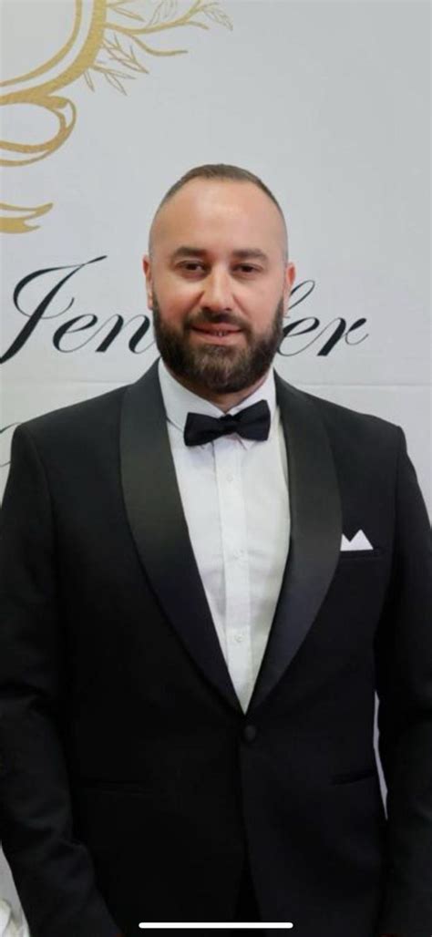 גורג ורור מקים ריזורט יוקרתי באתונה השקעה ענקית George Warwar