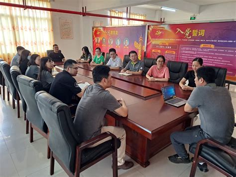 伟大、光荣、正确的中国共产党万岁！