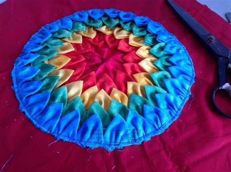 آموزش دوخت کوسن چهل تکه رنگین کمانی گل کوکب تصاویر • مجله تصویر زندگی