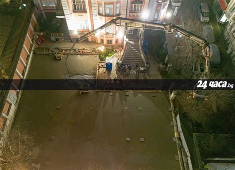 Кметът спря изливане на бетон до архитектурен паметник във Варна