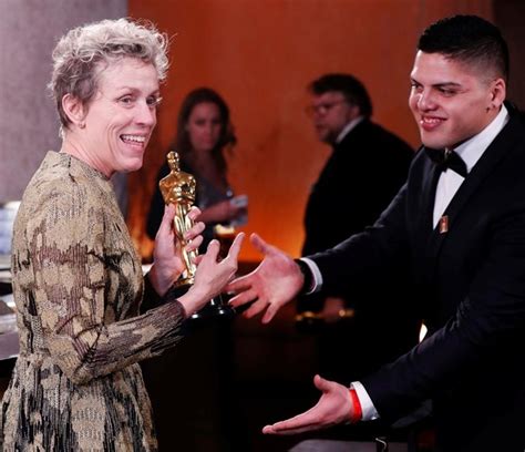 Арестуваха мъж откраднал оскара на Франсис Макдорманд Обзор Хай Клуб