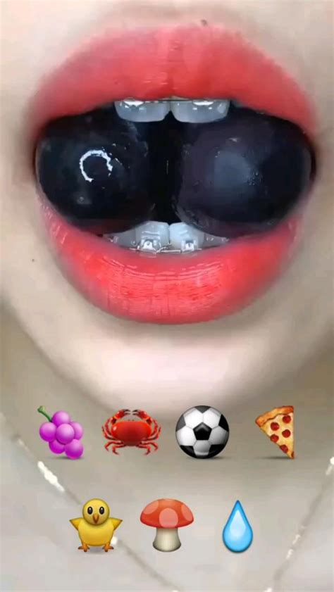 Makan Sesuai Emoji🍇🦀⚽🍕🐥🍄💧 Asmr Food Food Challenge