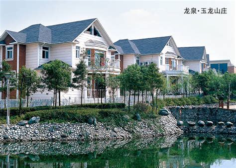 成都玉龙山庄 龙泉玉龙山庄 玉龙山庄 大山谷图库