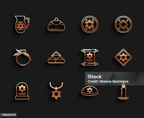 다윗의 별 별 데이비드 목걸이 체인 디캔터 유대인 키파 불타는 촛불 촛대 달콤한 빵집 토라 두루마리 아이콘이 있는 세트 라인 묘비 벡터 0명에 대한 스톡 벡터 아트 및 기타