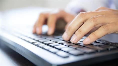 Así Se Limpia Correctamente El Teclado De Una Computadora O Laptop