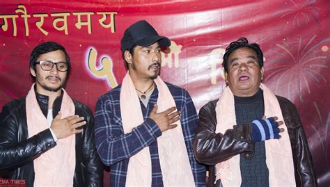 मानव सेवा आश्रमलाई न्यानो लुगा वितरण गर्दै ‘जय भोलले मनायो ५१ औं दिन
