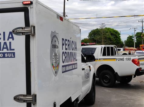 Homem é Morto A Tiros Na Frente De Residência Em Canoas Agência Gbc