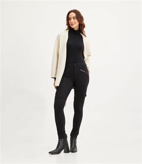 Pantalón Skinny en Sarga con Bolsillos Cargo y Cierres Delanteros Renner