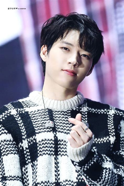 190101 인피니트 Fanmeeting Forever Woohyun 😍💙 Selebritas