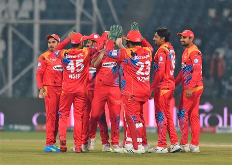 Islamabad United Beat Karachi Kings In Psl Thriller The Peninsula Qatar