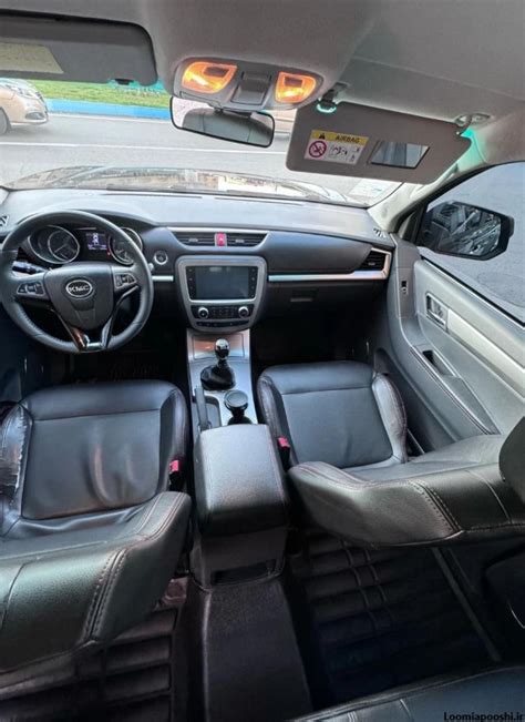 عکس ماشین کی ام سی داخلش