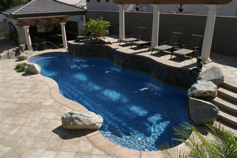 Elegance 35 Lagoon Style 16 X 35 Fiberglass Pool